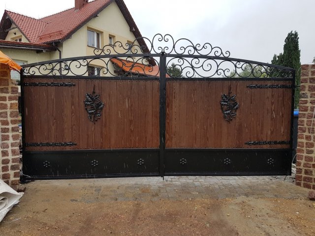 Brama i furtka kuta z drewnem - model: sd116